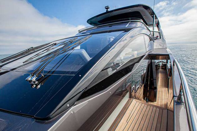 Teste Azimut 27 Metri: um dos maiores e mais modernos iates feitos no ...