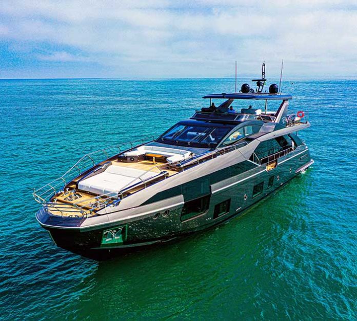 Teste Azimut 27 Metri: um dos maiores e mais modernos iates feitos no ...
