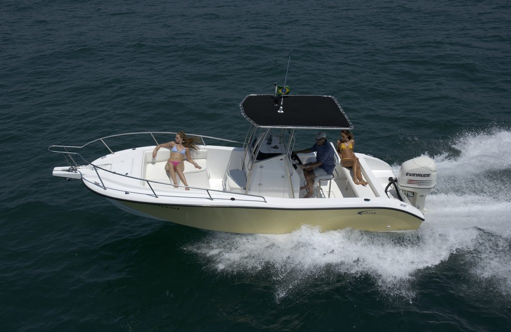 Lanchas de pesca da Fishing Raptor serão exibidas no São Paulo Boat Show