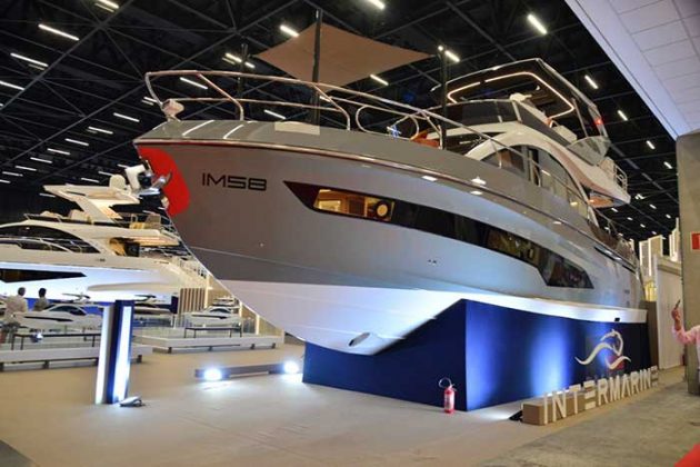 Intermarine apresenta lancha com proposta de integração de ambientes no ...