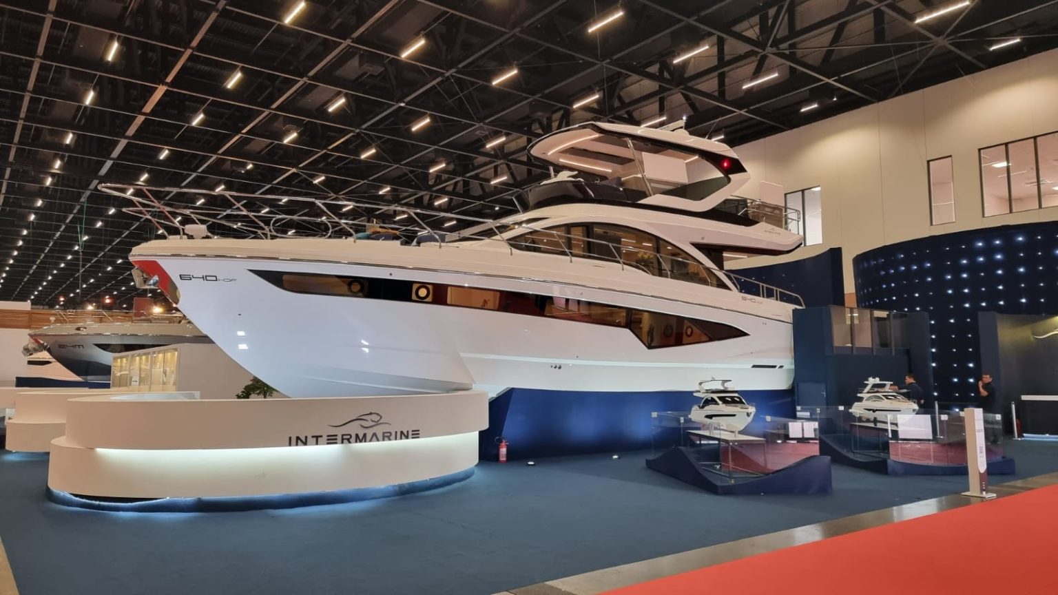 Intermarine 640 HDF estreou nova linha do estaleiro no Boat Show