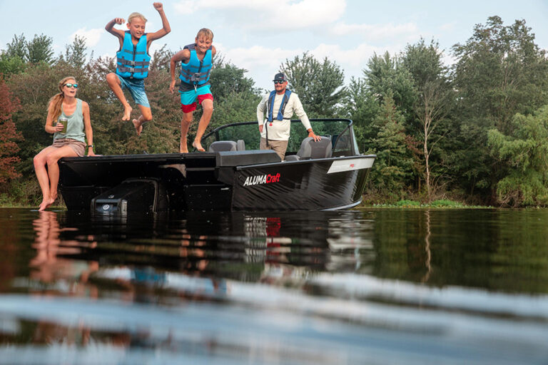 Motor Rotax Ghost mistura motor de popa com centro-rabeta