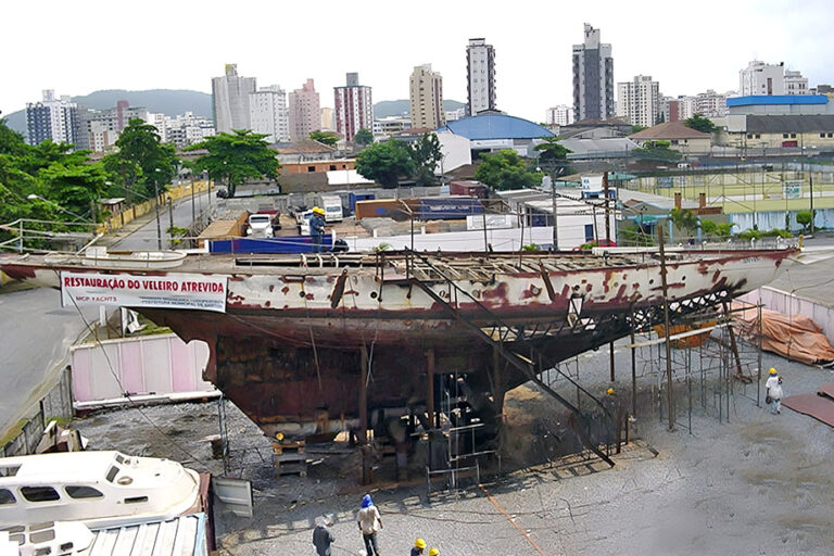 Veleiro Atrevida celebra 100 anos; veja antes e depois da reforma