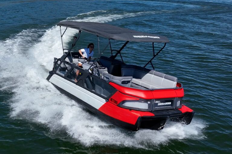 Equipe de NÁUTICA testou o novo pontoon Sea-Doo Switch Cruise