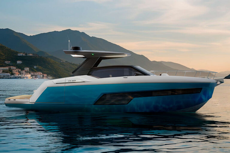 FS Yachts lança nova lancha FS 355, com 2 opções de motores