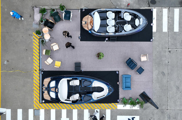 Colunna lança barco com motor hidrojato no Boat Show de Itajaí