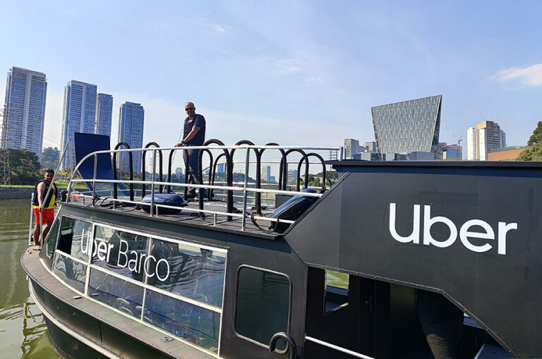 Barco da Uber: como é navegar gratuitamente no Rio Pinheiros
