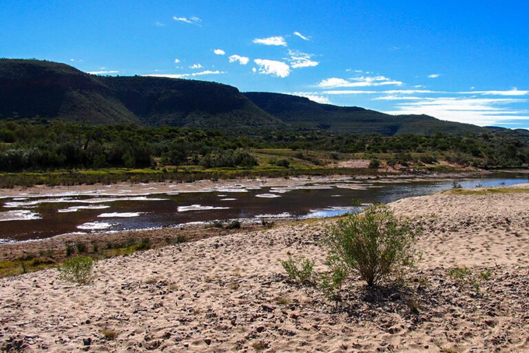 Rio Finke é considerado o mais antigo do mundo; Entenda