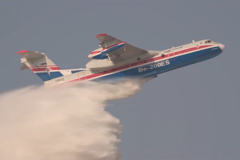 Beriev Be-200: avião pode abrir voo por terra ou água